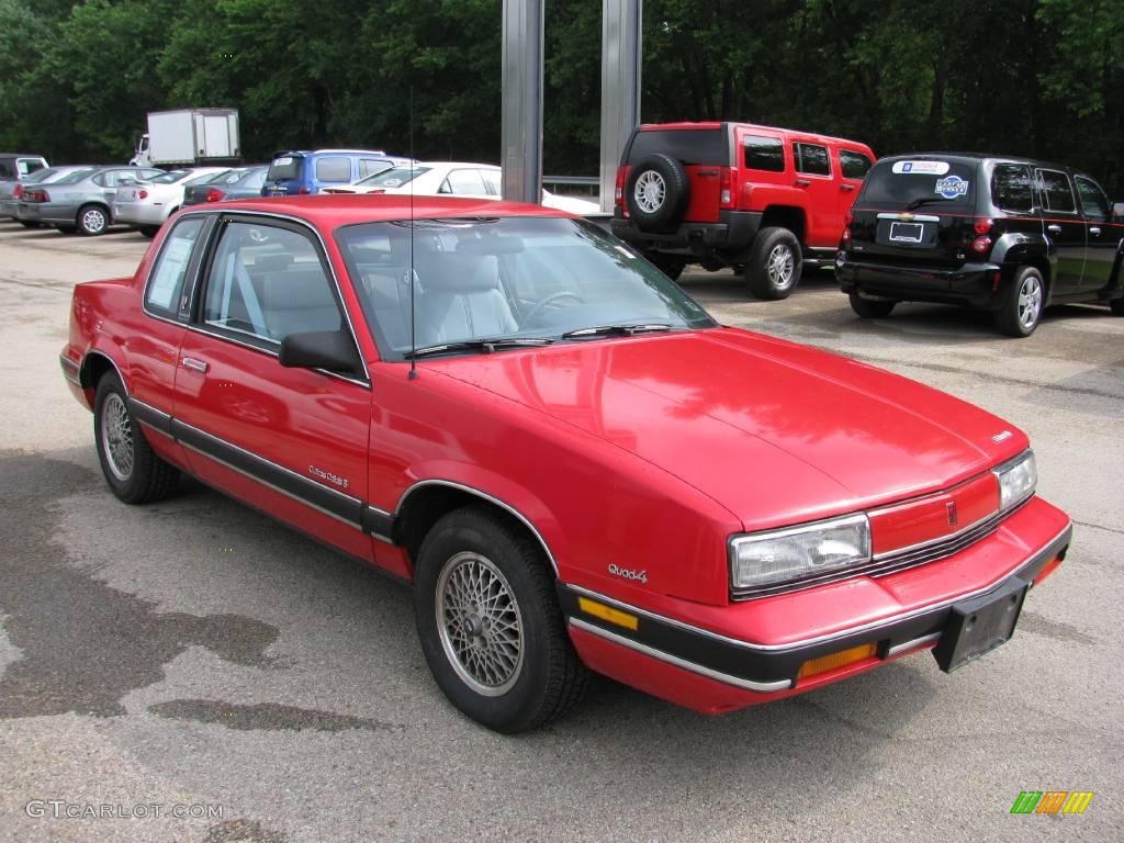 Oldsmobile Cutlass Calais Coupe 2.5 i (106 Hp)